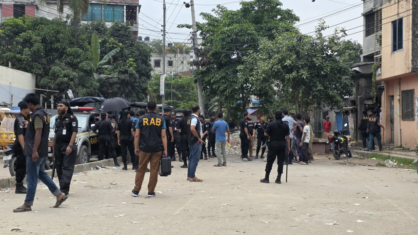‘Drug dealers’ hack Rab men in Narayanganj | The Daily Star