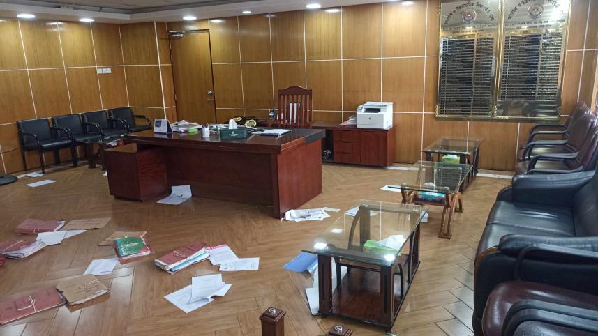 HSC students surround education boards across country demanding re ...