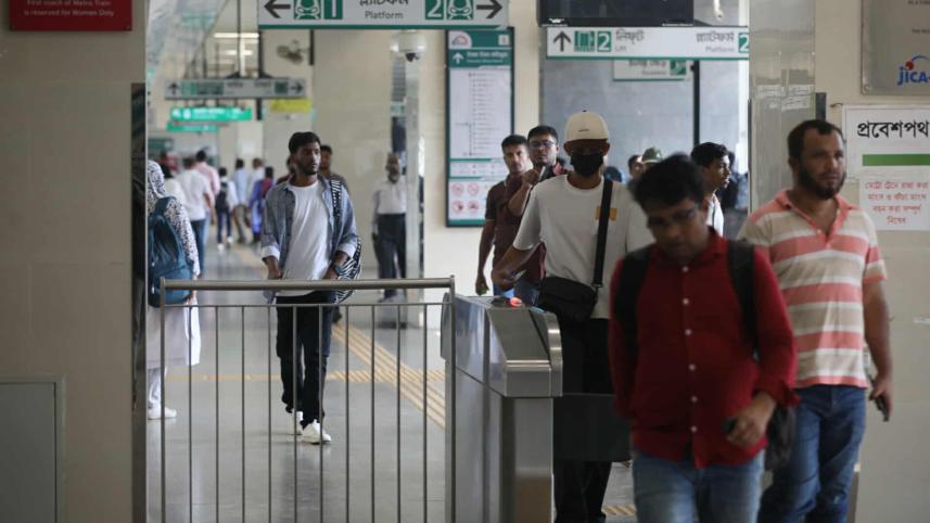 Metro rail services fully resume with reopening of Shahbagh–Agargaon ...