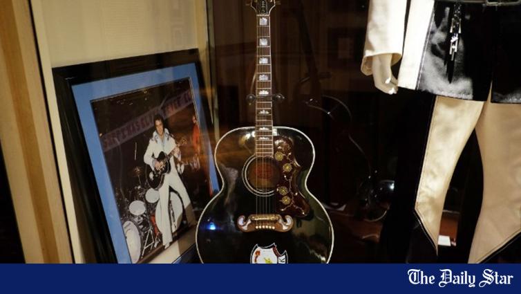 Elvis tour bus sells for nearly $270,000 in New York | The Daily Star