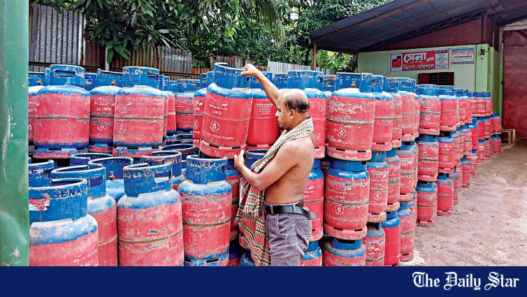 VAT reduction extended for cylinder makers | The Daily Star