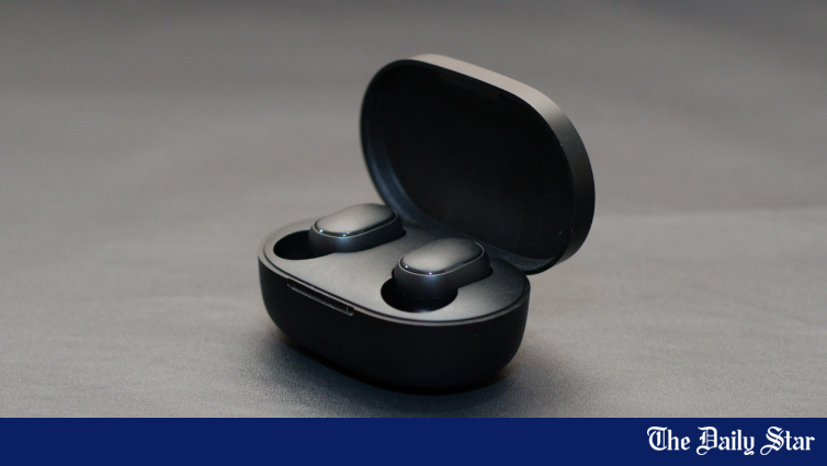 Our picks for wireless earbuds under BDT 5000 | The Daily Star